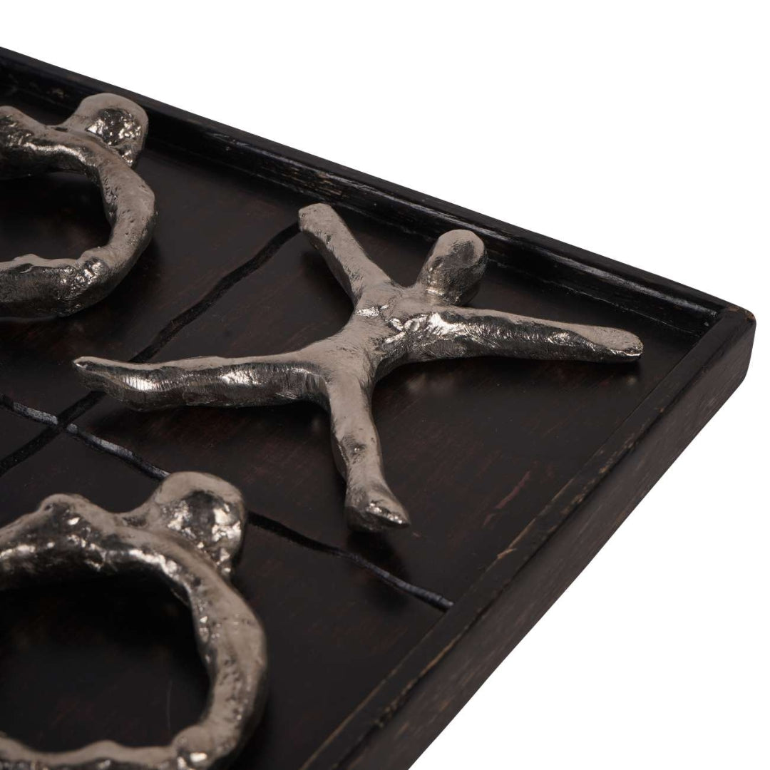 Human Figure Noughts and Crosses Game – Fluid Home Interiors