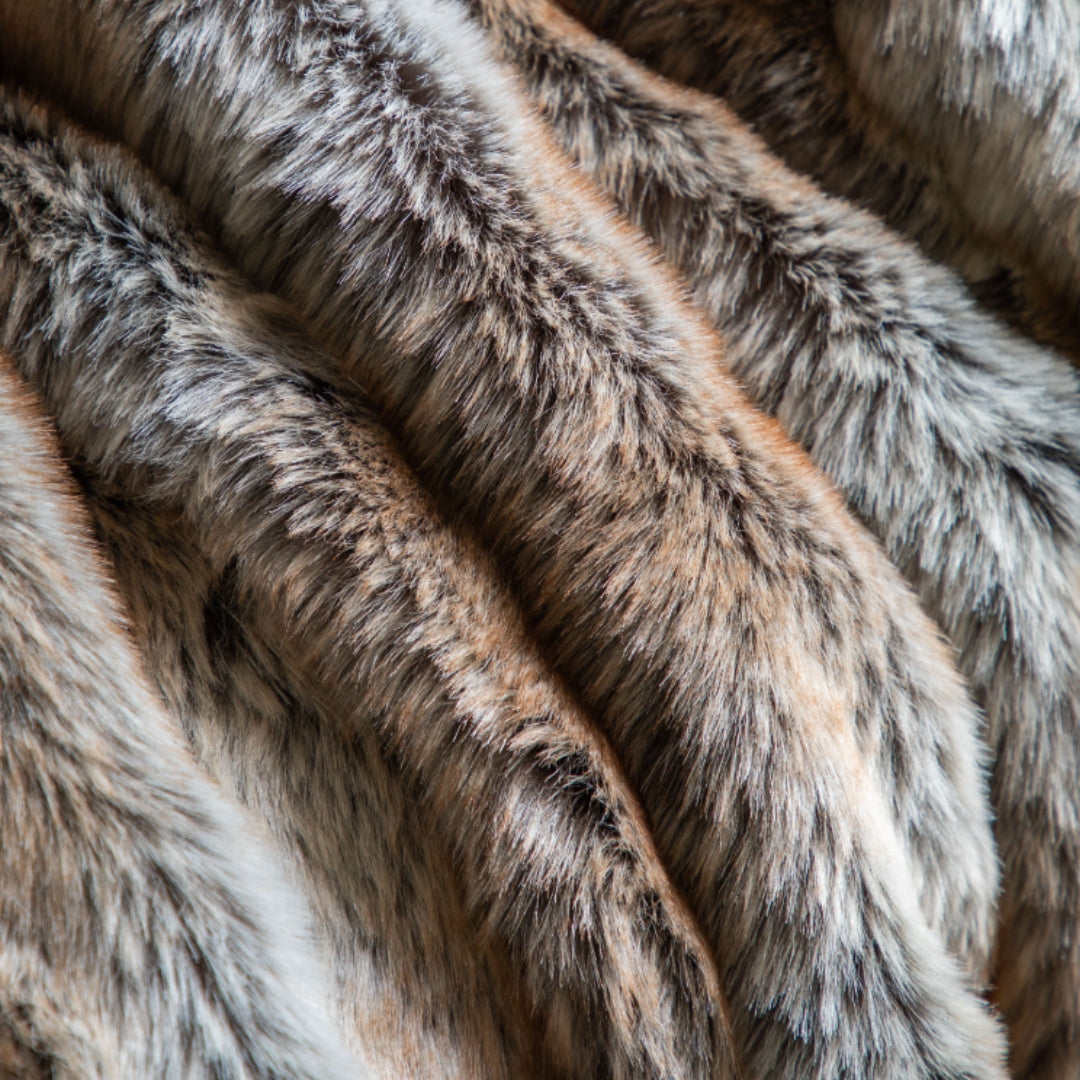 Premium Brown Fur Throw – Fluid Home Interiors